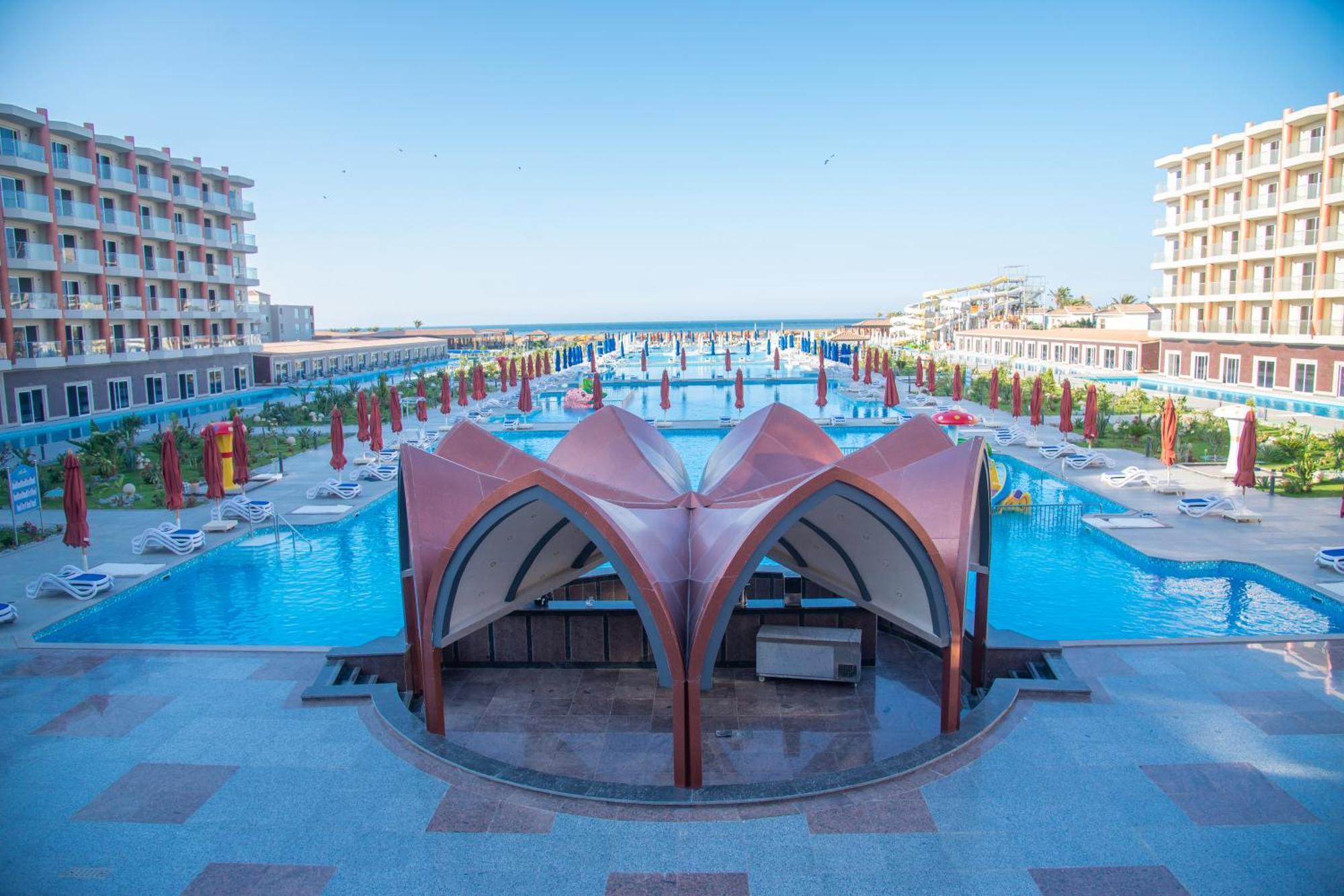 REWAYA MAJESTIC RESORT, HURGHADA